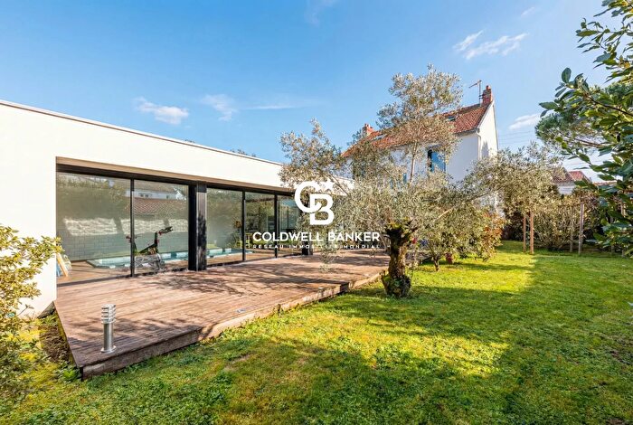 Saint-Sébastien-sur-Loire, Ouest : Maison 9 pièces à vendre