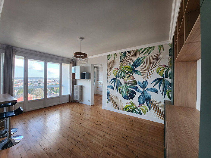 Appartement à louer - Montauban, Pomponne - 4 pièces - 3 chambres