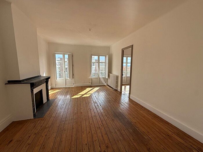 Appartement à louer - Domairan-Saint Michel-Moulin Vert-Saint Jacques-Létoile, Carcassonne - 4 pièces - 3 chambres