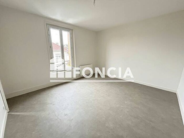 Montcy-Theux Nord, Charleville-Mézières : Appartement 1 pièce à louer