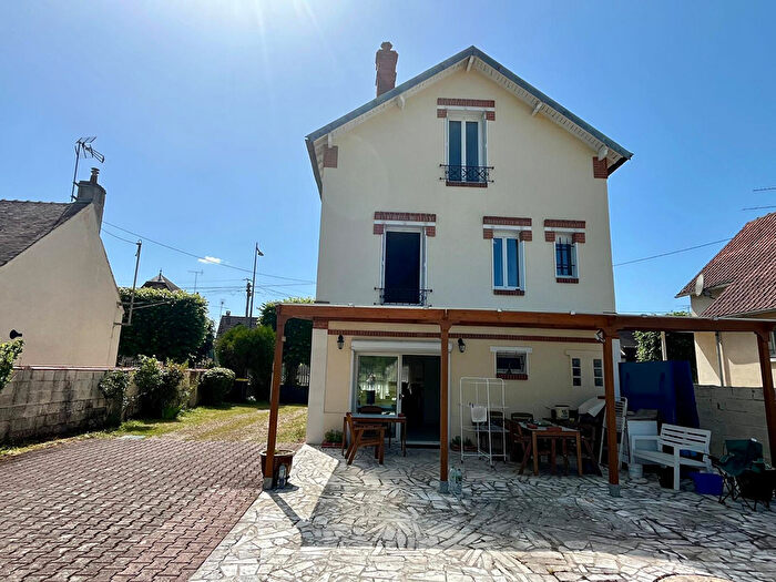 Maison 5 pièces à Amilly, à vendre
