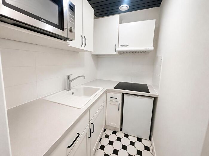 Appartement 2 pièces à Nancy, Ville vieille, Léopold, à louer