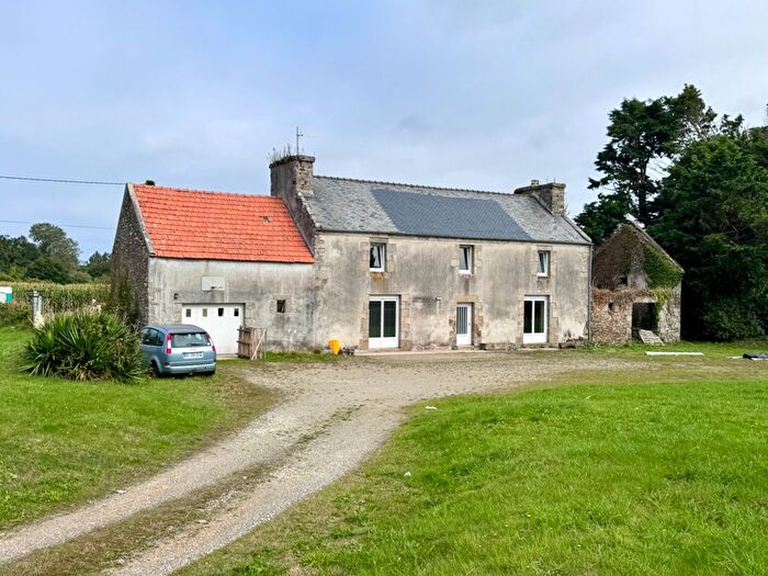 Maison à vendre - Plouguin - 7 pièces - 5 chambres