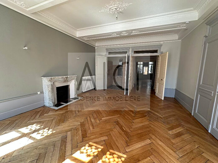 Besançon, Boucle, Chapelle des Buis : Appartement 4 pièces à louer