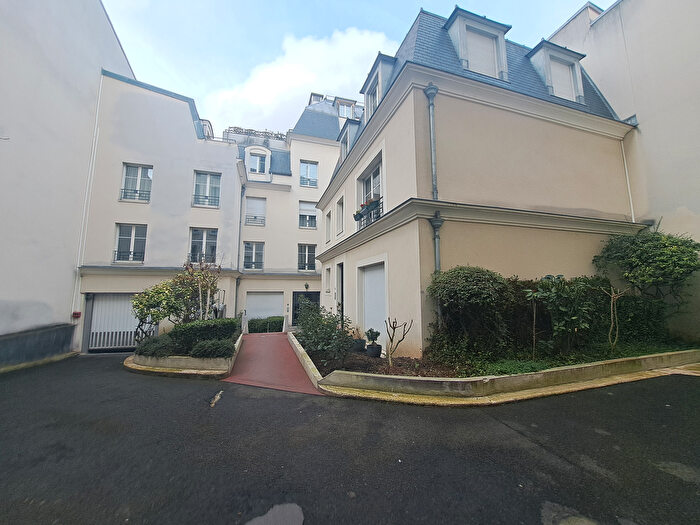 Appartement à vendre - Paris e , Legendre, Lévis - 5 pièces - 4 chambres