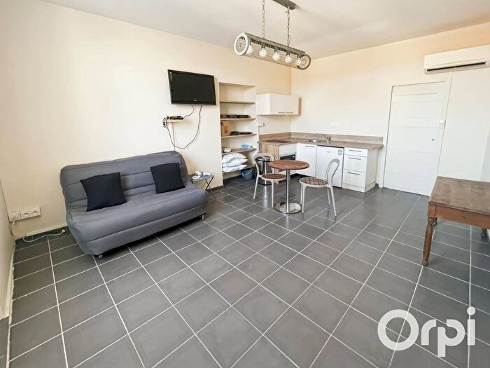 Appartement à louer - Est, Bollène - 2 pièces - 1 chambre