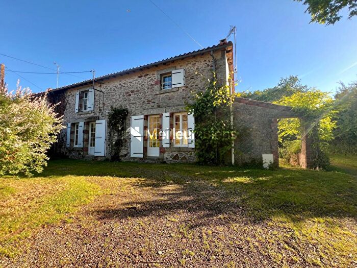 Maison 5 pièces à vendre - La Roche-sur-Yon, Le Bourg sous la Roche