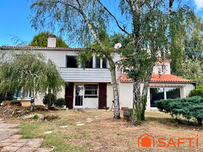 Saint-Césaire : Maison 10 pièces à vendre
