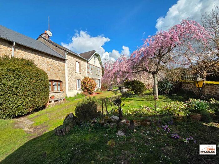 Maison à vendre - Azerables - 6 pièces - 4 chambres