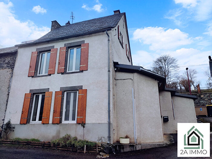 Saint-Pierre-Roche : Maison 5 pièces à vendre