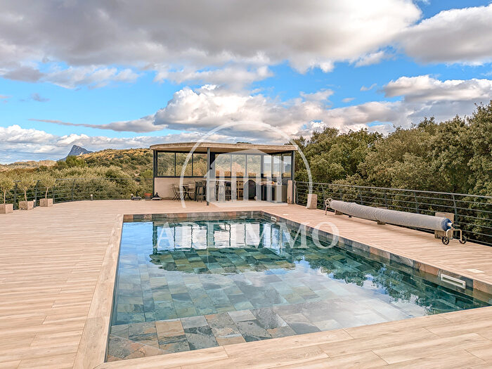 Maison à vendre - Saint-Martin-de-Londres - 8 pièces - 5 chambres