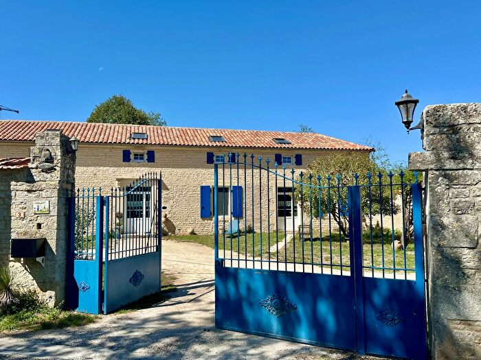 Chenon - Maison 8 pièces à vendre