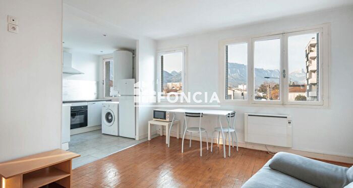 Appartement à vendre - Saint-Martin-dHères, Galochère - 3 pièces - 2 chambres