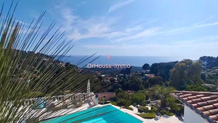 Maison à vendre - Carqueiranne - 6 pièces - 4 chambres