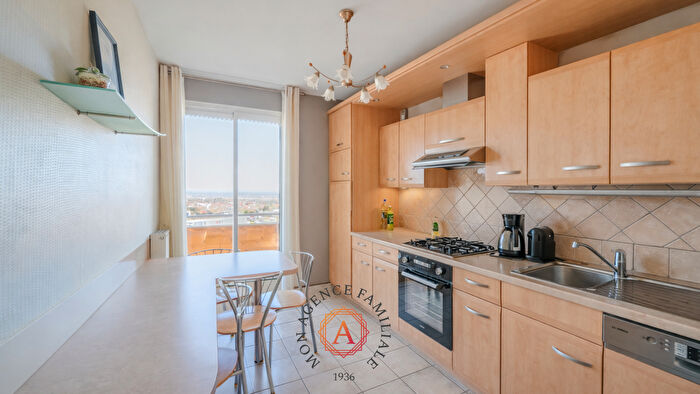 Clermont-Ferrand, Croix de Neyrat - Appartement 5 pièces à vendre
