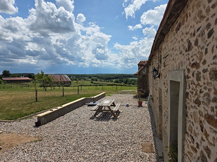 Maison à vendre - Noyant-dAllier - 6 pièces - 3 chambres