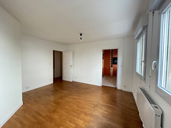 Appartement 1 pièce à Clichy, Centre-ville, à vendre