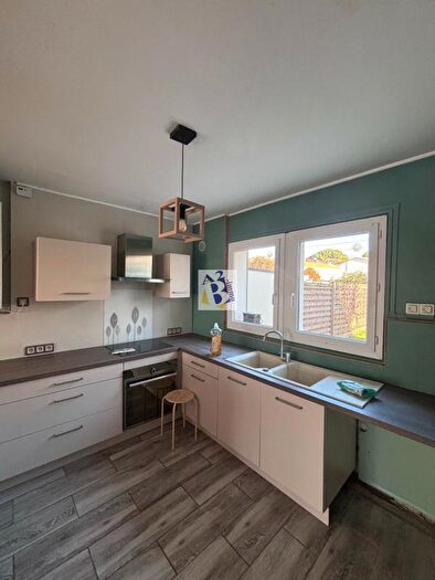 Maison à louer - Soyaux - 5 pièces - 3 chambres