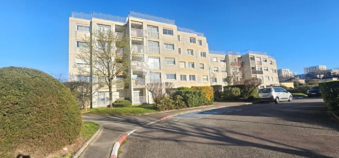 Appartement à vendre - Saint-Priest, Revaison - 2 pièces - 1 chambre