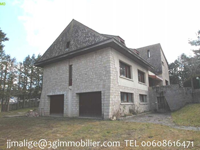 Maison à vendre - Le Malzieu-Ville - 11 pièces - 6 chambres