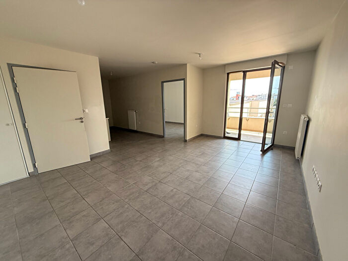 Appartement 2 pièces à Villefranche-sur-Saône, Nord Est, à louer