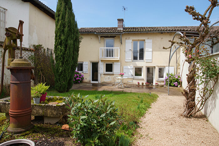 Maison à vendre - Quincieux - 4 pièces - 2 chambres