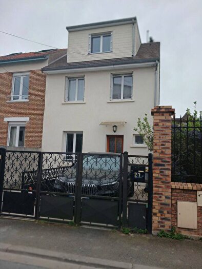 Réveil Matin, Houilles : Maison 6 pièces à louer