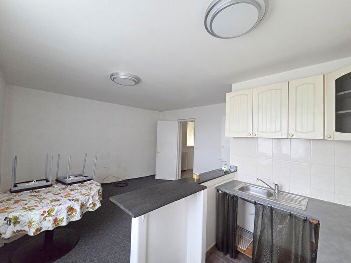 Maison à vendre - Neuilly-Plaisance, Bel Air, Clémenceau, Carnot - 6 pièces - 4 chambres