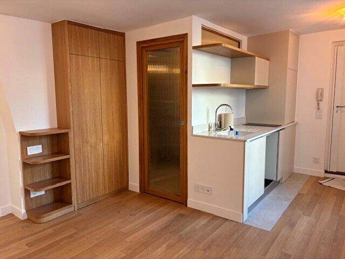 Saint Merri, Paris 4ème arrondissement : Appartement 1 pièce à louer