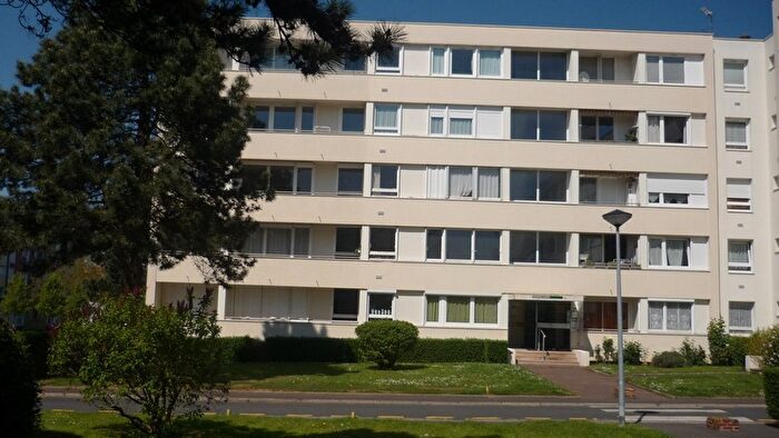 Appartement 1 pièce à Caen, Calvaire Saint-Pierre, à louer