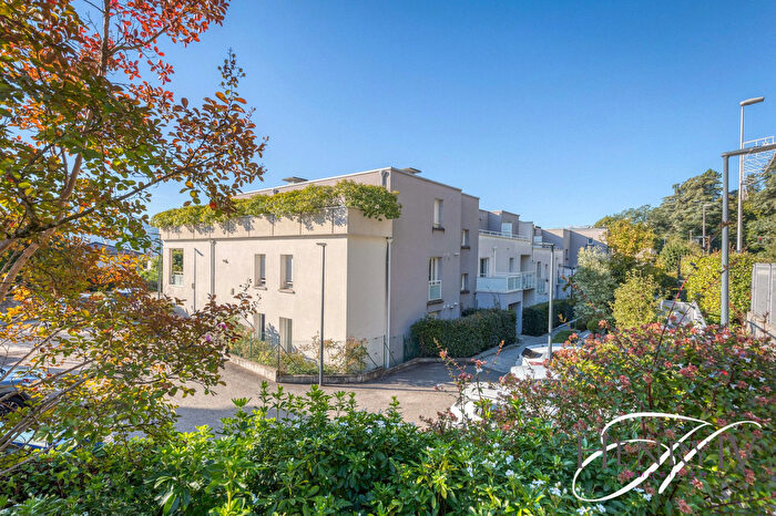 Appartement à vendre - Meylan - 3 pièces - 2 chambres