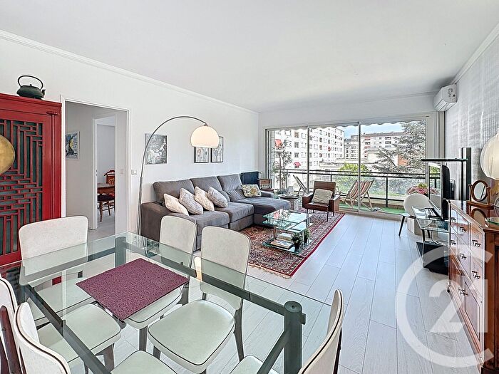 Appartement 5 pièces à Périgueux, Centre-ville, La Gare, Saint-Martin, à vendre
