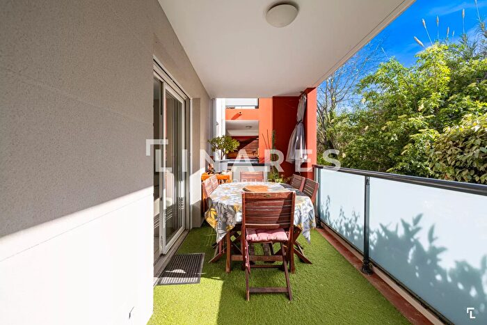 Appartement à vendre - Marseille e , Les Camoins - 3 pièces - 2 chambres