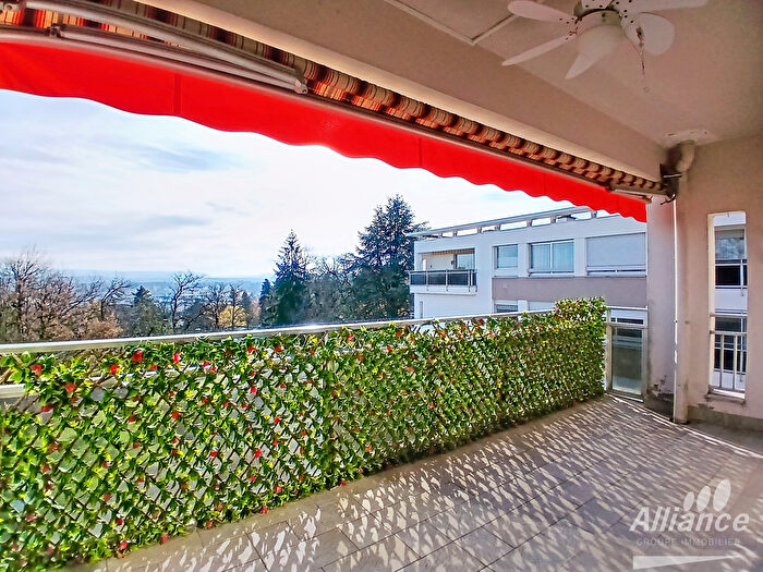 Appartement à vendre - Montbéliard, Centre-ville, Prairie, Batteries du Parc, Charmontet - 6 pièces - 4 chambres