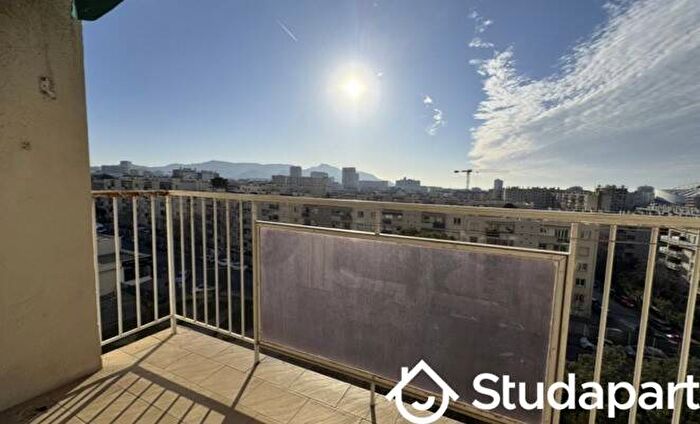 Appartement à louer - Sainte Marguerite, Marseille ème - 1 pièce - 2 chambres