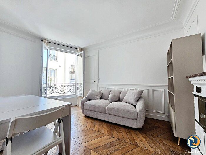 Trudaine-Maubeuge, Paris 9ème arrondissement : Appartement 3 pièces à louer
