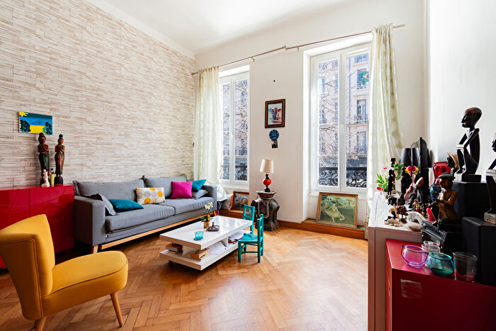 Appartement à vendre - Marseille e , La Joliette - 3 pièces - 2 chambres