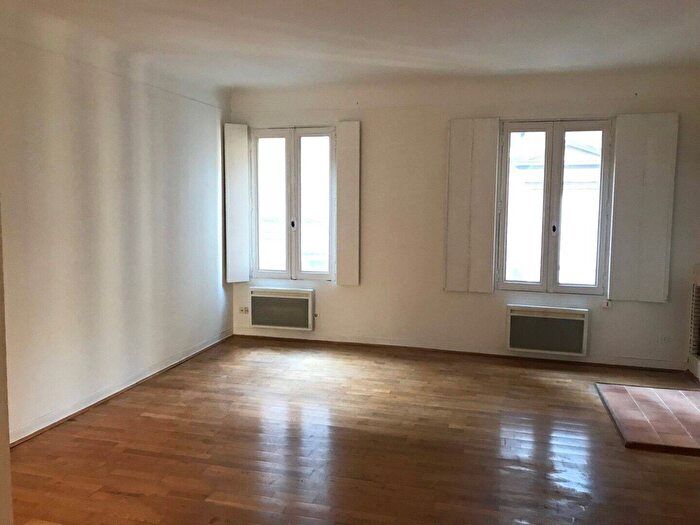 Appartement à louer - Bordeaux - 3 pièces - 2 chambres