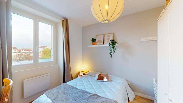 Appartement à louer - Fauconnet, Dijon - 1 pièce