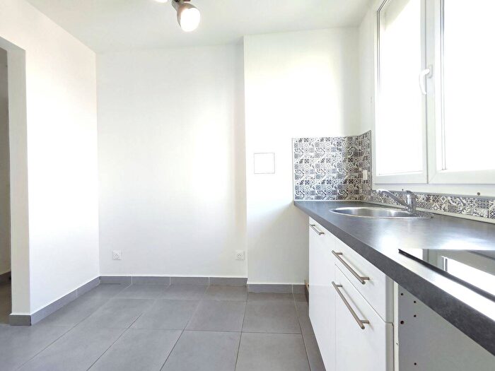 Centre Ville, Sorgues - Appartement 4 pièces à louer