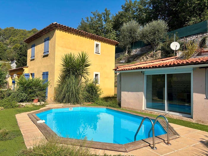 Maison 4 pièces à louer à Tourrette-Levens