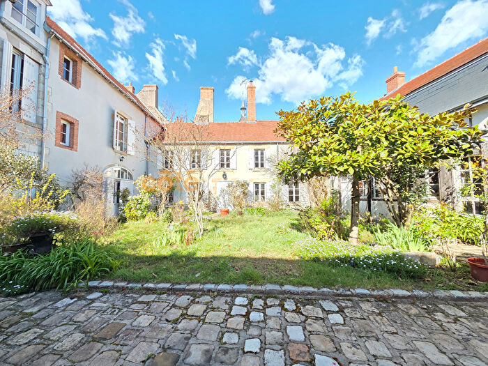 Maison à vendre - Châteauneuf-sur-Loire - 12 pièces - 6 chambres