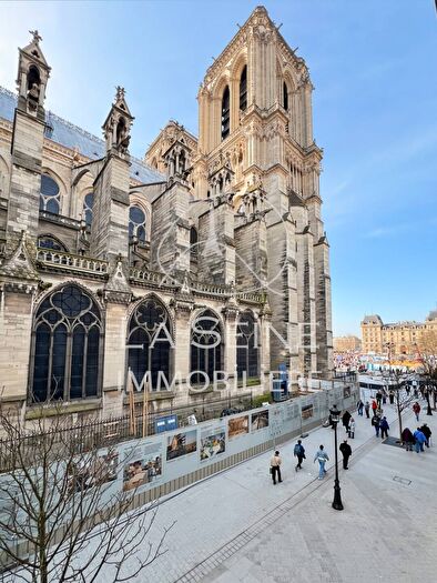 Appartement à louer - Île de la Cité, Paris ème arrondissement - 2 pièces - 1 chambre