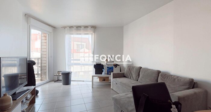 Appartement à vendre - Saint-Pierre-du-Perray - 3 pièces - 2 chambres