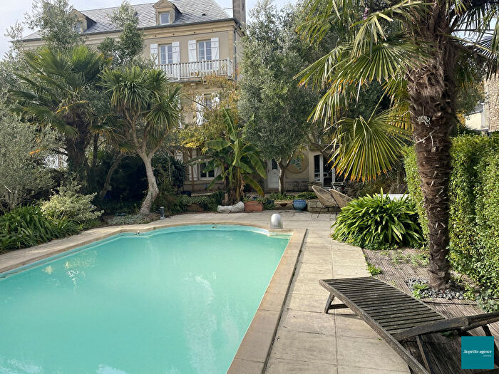 Maison à vendre - Ouistreham - 8 pièces - 5 chambres