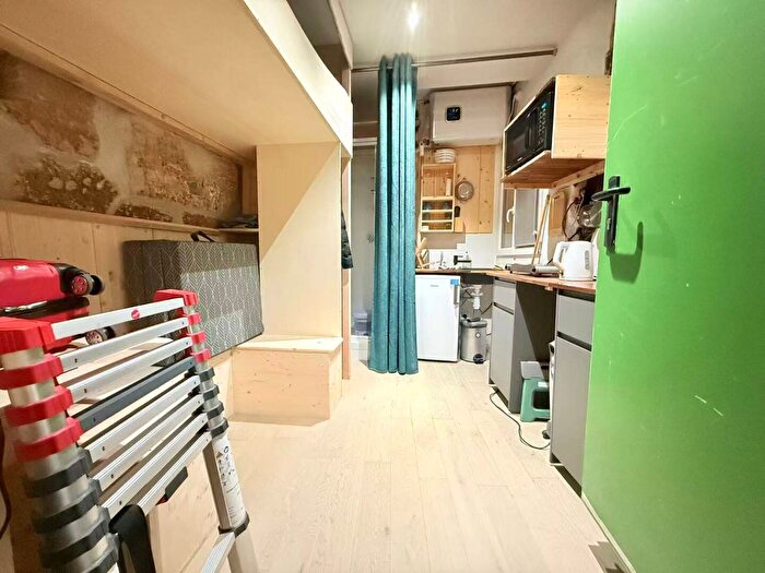 Appartement à louer - Sorbonne, Paris ème arrondissement - 1 pièce