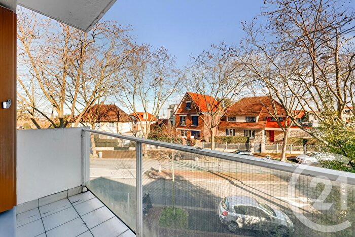 Appartement à vendre - Issy-les-Moulineaux, Les Epinettes, Le Fort, Les Hauts dIssy - 3 pièces - 2 chambres