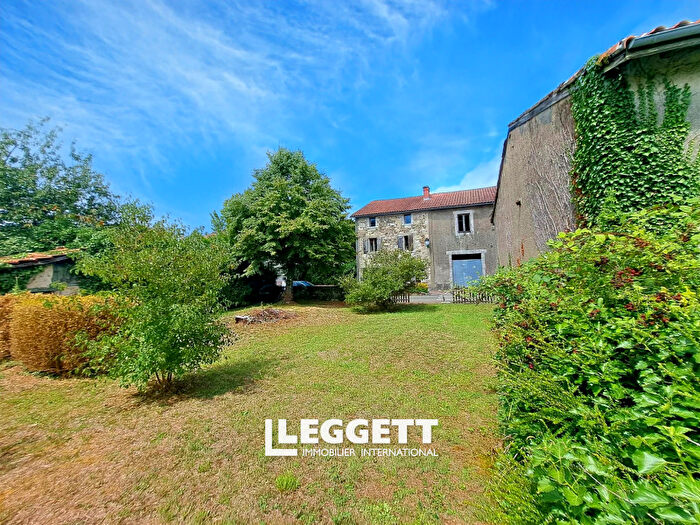 Maison à vendre - Roumazières-Loubert - 4 pièces - 3 chambres