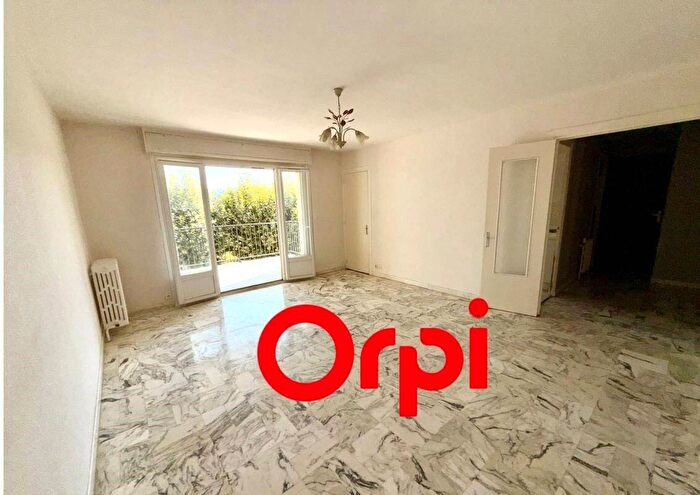 Appartement 4 pièces à Centre et RN, La Verpillière, à louer