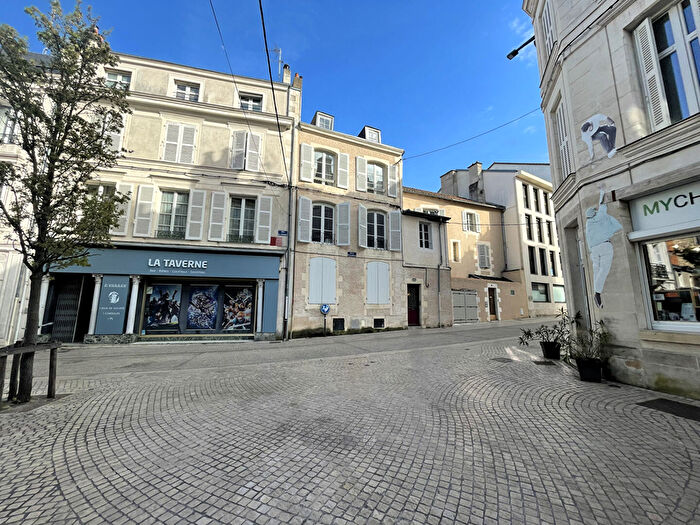 Appartement à vendre - Poitiers, Centre-ville - 4 pièces - 3 chambres